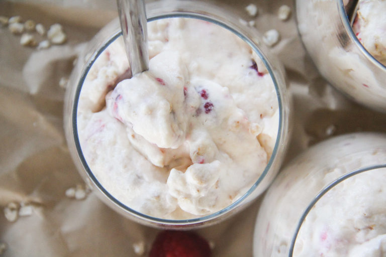 Classic Scottish Cranachan | roamingtaste.com