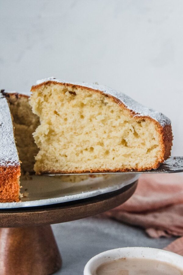 Irish Tea Cake - roamingtaste.com