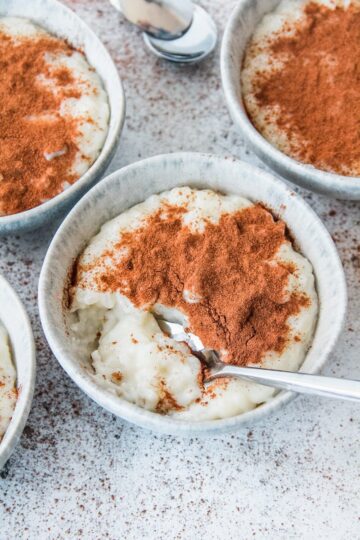 Greek Rice Pudding (Rizogalo) - roamingtaste.com