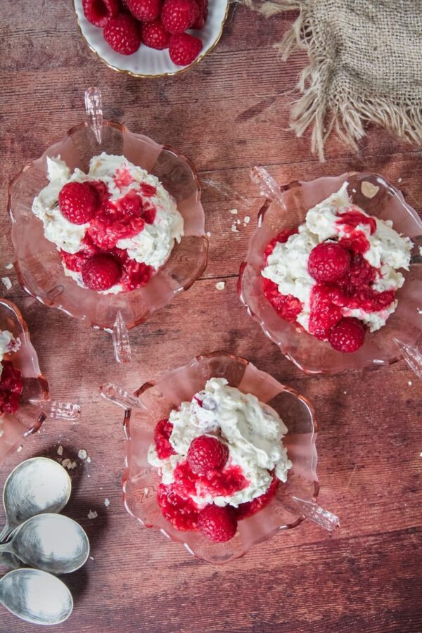 Scottish Cranachan - roamingtaste.com