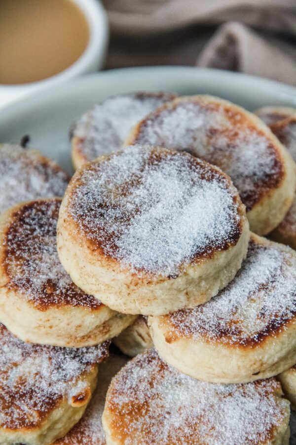 Welsh Cakes (Picau ar y maen) - roamingtaste.com